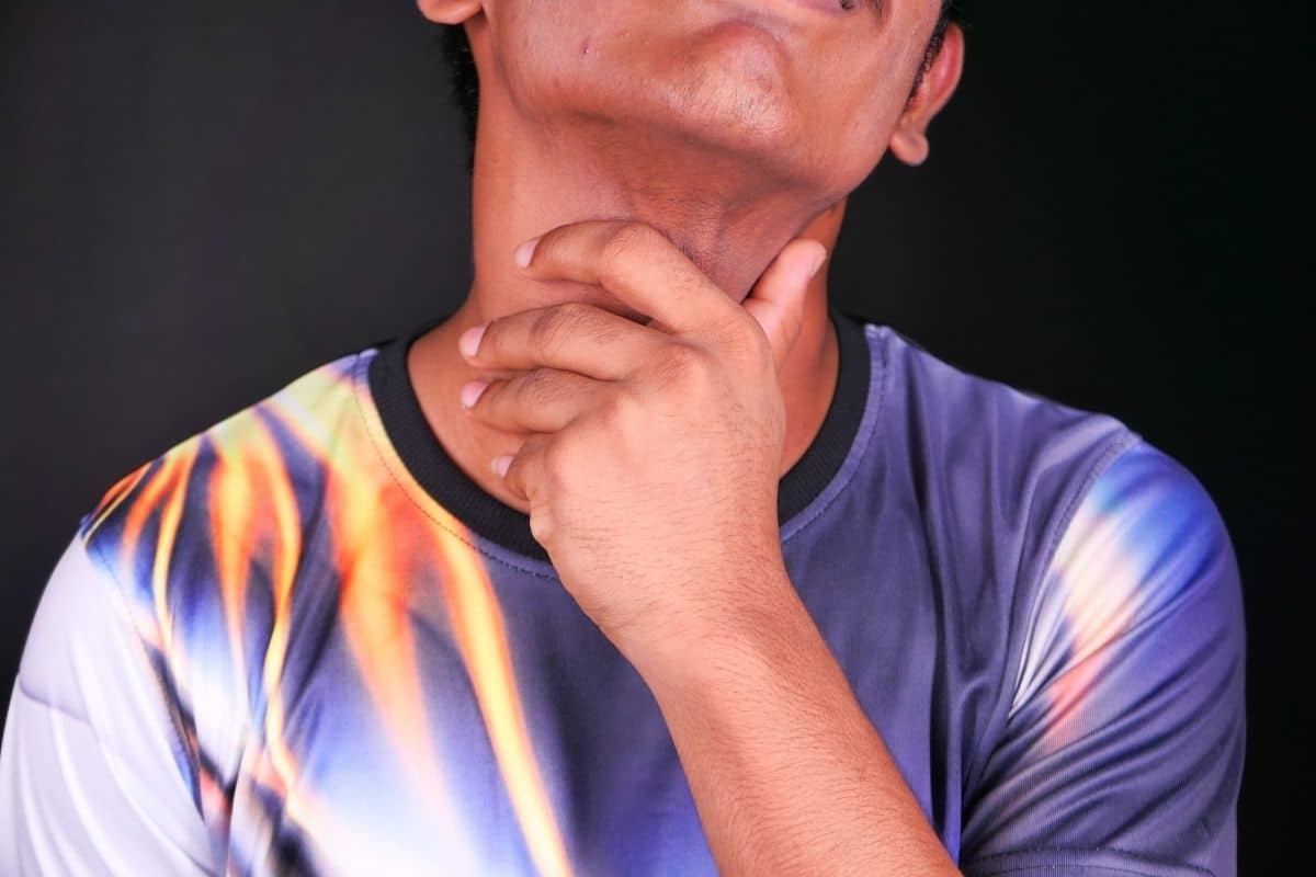 Tosse psicogena: quando tossire è un sintomo dell’ansia